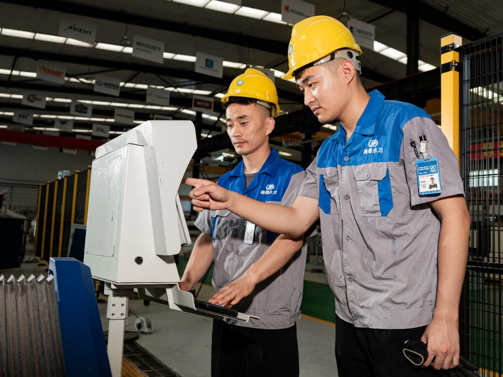 Waterjet CNC Software for Enhanced Cutting | HEAD